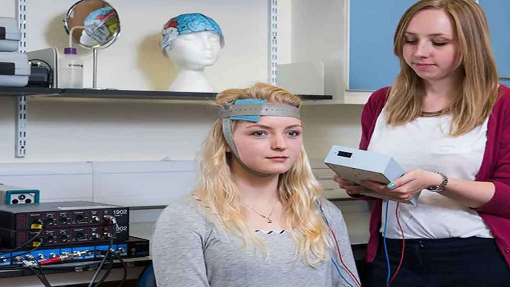 تحریک الکتریکی مغز (TDCS)چیست؟کاربرد تحریک الکتریکی مغز 1403